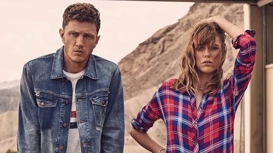 Discover the Allure of Red Checkered Shirts for Women – Style & Trends