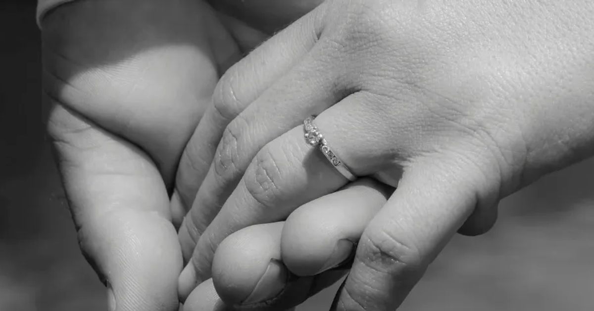 What Is a Promise Ring? Your Complete Guide