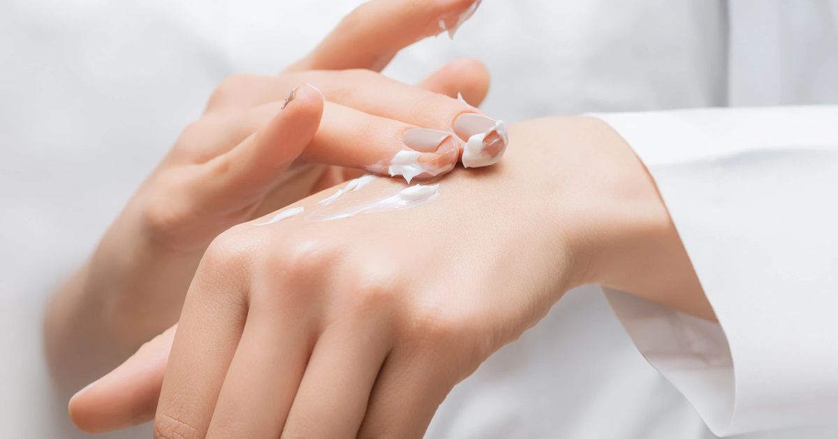 7 Best Body Lotions for Dry Winter Skin Care