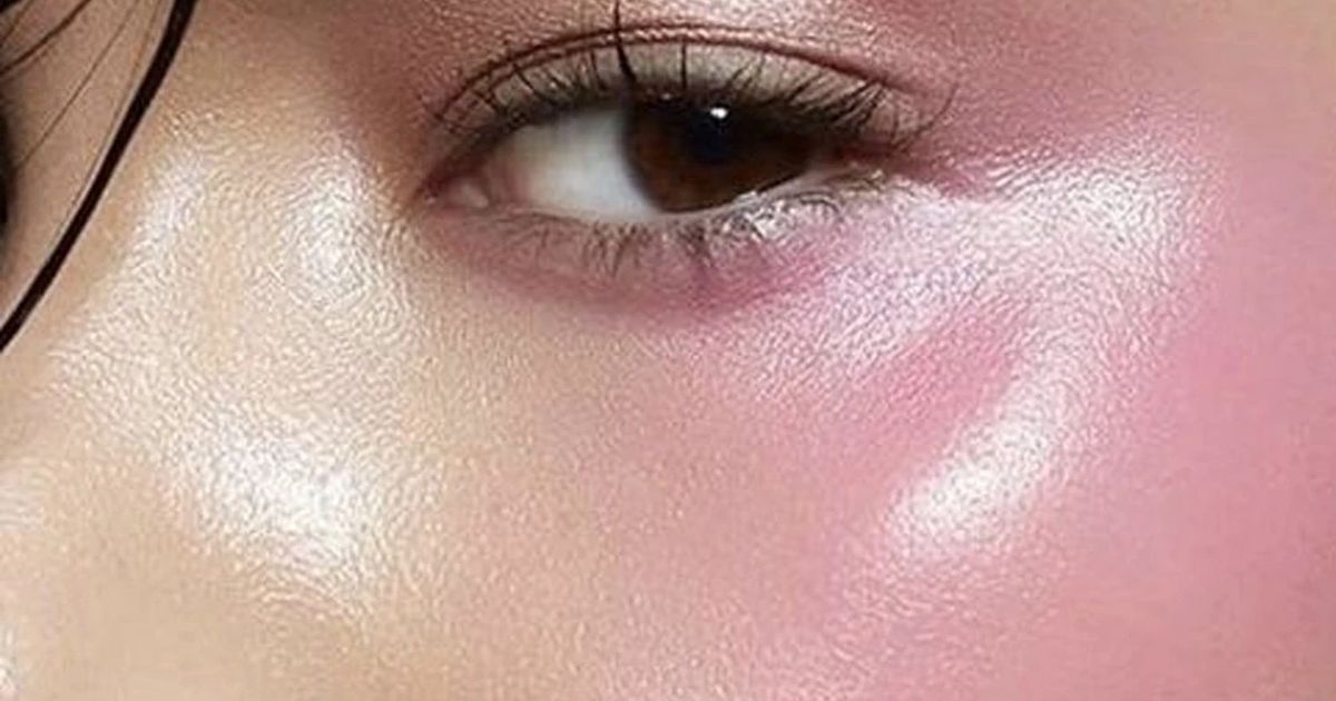 How to Apply Blusher for a Perfect Rosy Cheek Look