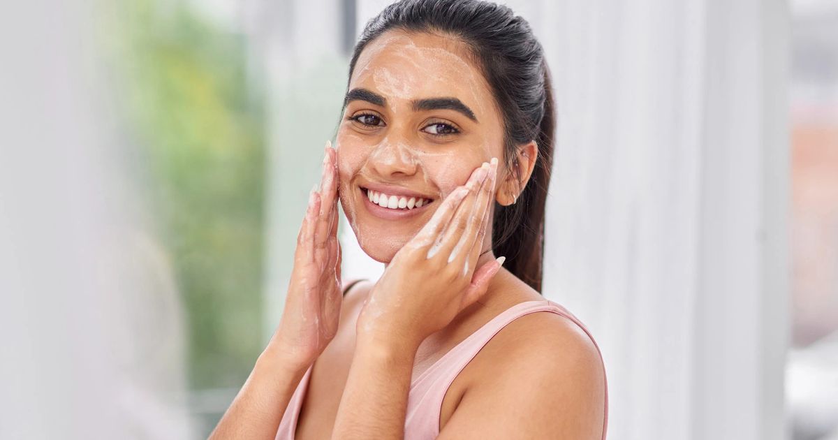 7 Best Rice Face Wash for Glowing Skin