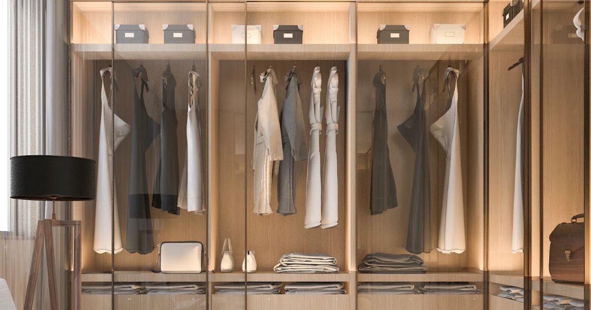 Minimalist vs Maximalist: Which Wardrobe Fits Luxury?