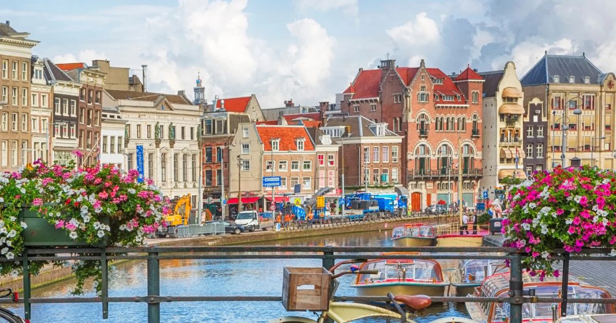 Top 10 Must-Visit Places in Amsterdam for First-Time Visitors